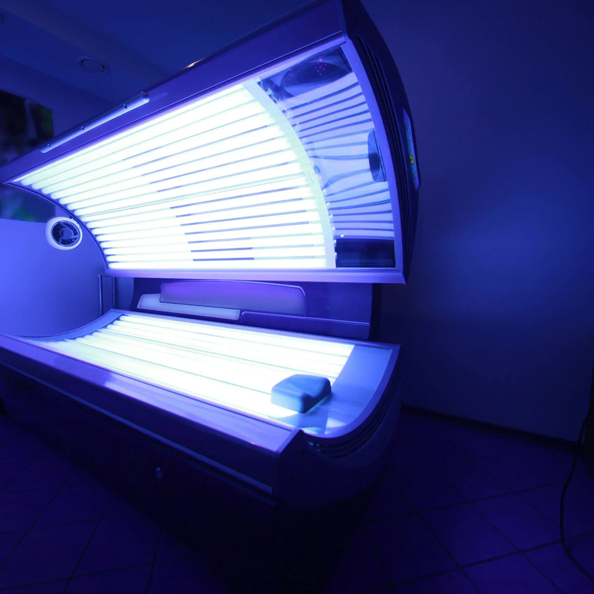 MYTH: TANNING BEDS ARE SAFER THAN THE SUN – Sundercover